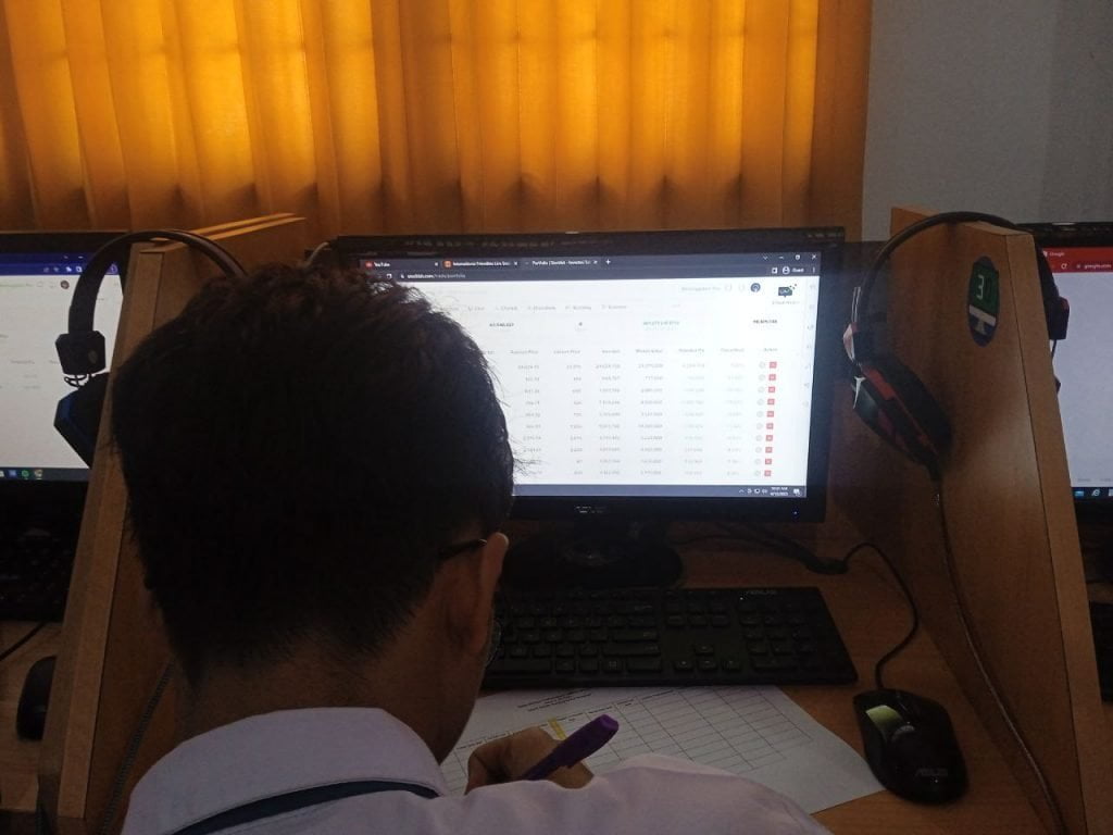 Belajar Bab Pasar Modal dengan Simulasi Transaksi Real Time, Yuk Simak ...