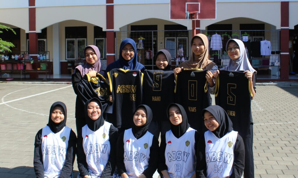 ASTROPHY: PERTANDINGAN BASKET ANTAR ANGKATAN NORVEINZA, TAZVIORA, VEXALOSTRA, DAN TIM BASKET SMP ...